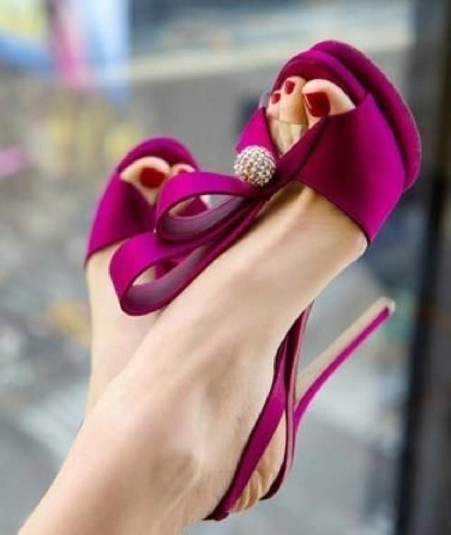 Shoe Kick Up Your Heels 2203041 Weddbook